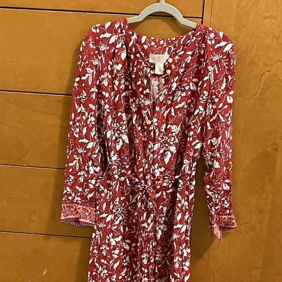 LOFT | Dresses | Loft Shift Dress In Red Floral | Poshmark